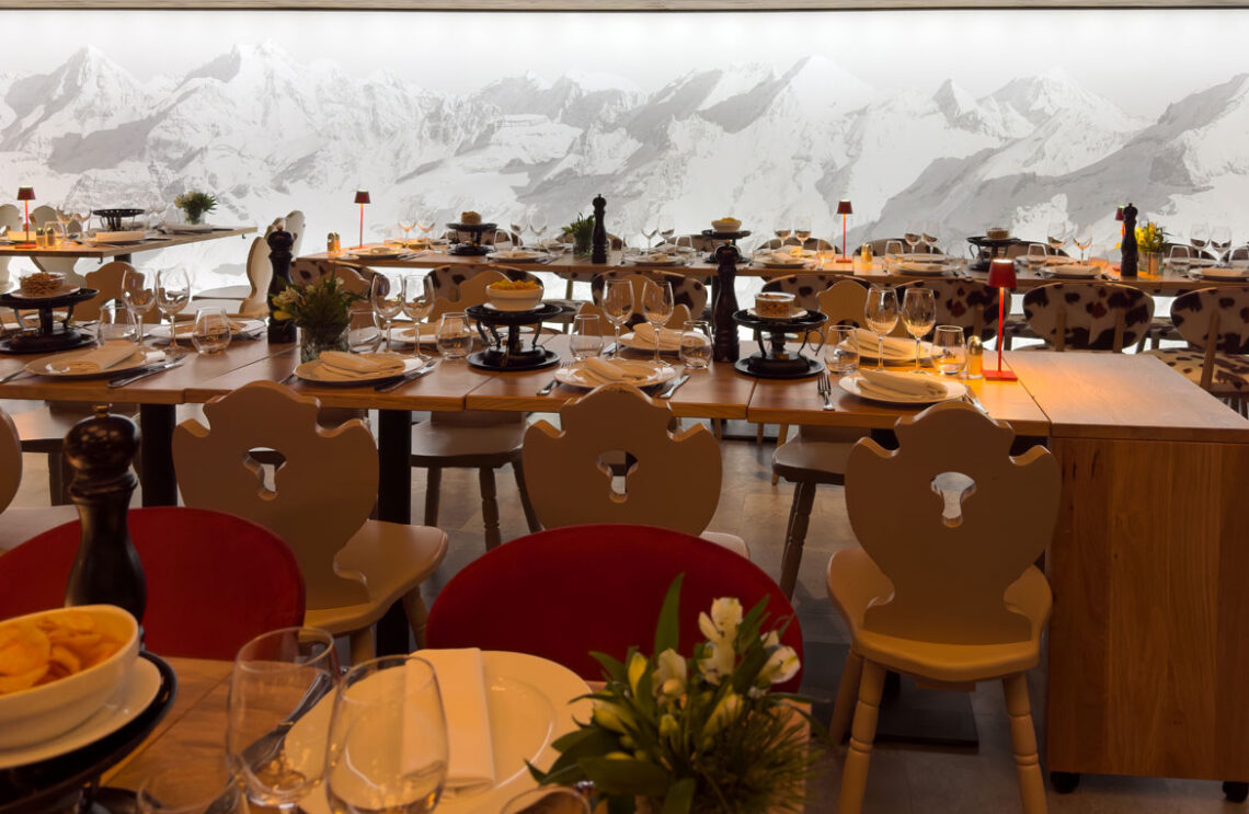 Edelweiss Restaurant ; Esprit Suisse et Emblématique - La Route de Ben